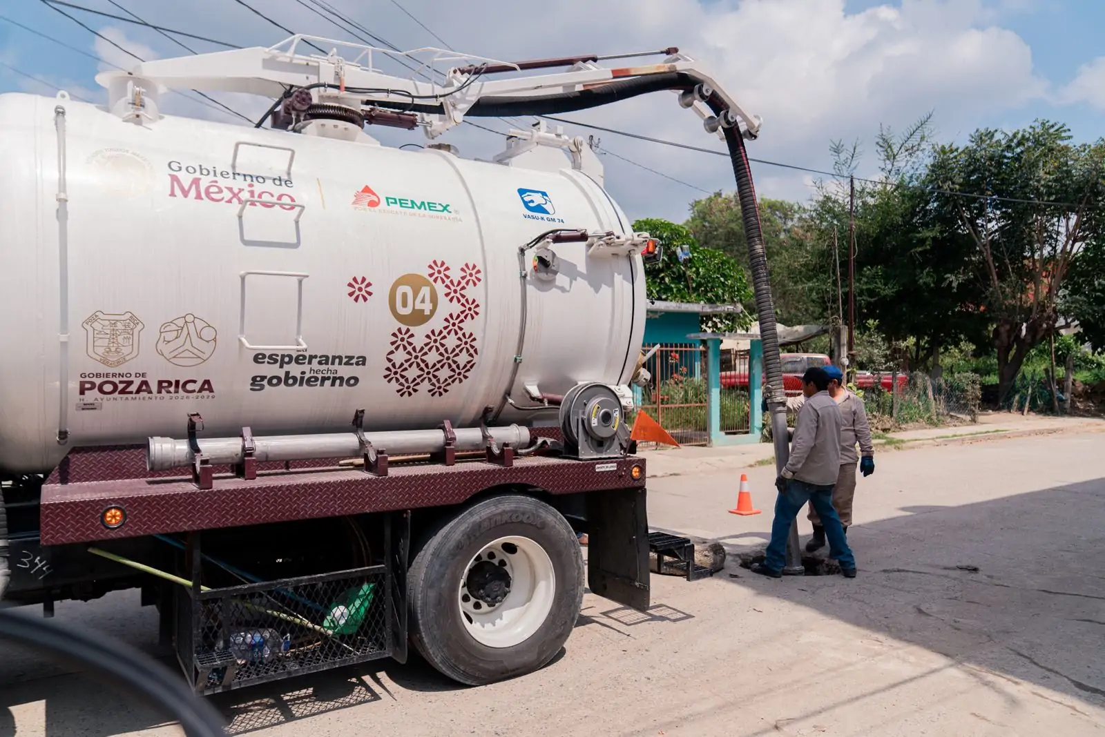 Rehabilitan sistema de drenaje en Poza Rica - La Jornada Veracruz